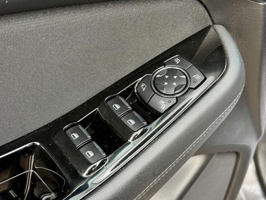 Pelēks Ford S-Max 2018 Šauļi, ar dzinēja tilpumu 2.00 L un nobraukumu 236 tūkst. km par 8900 €, foto 19 vietnē AUTOMOTO.COM.LV