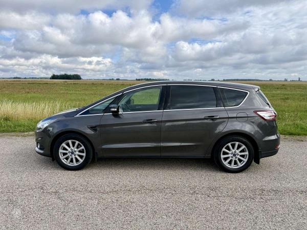 Pelēks Ford S-Max 2018 Vilkaviškis, ar dzinēja tilpumu 2.00 L un nobraukumu 236 tūkst. km par 8800 €, foto 5 vietnē AUTOMOTO.COM.LV