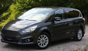 Grey Ford S-Max 2018 in Kretinga, with an engine capacity of 1.50 L and mileage of 162 thousand km for 9499 €, photo 4 on AUTOMOTO.COM.LV