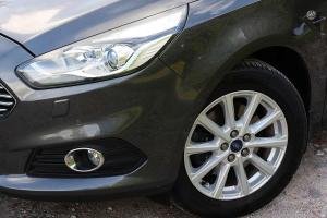 Grey Ford S-Max 2018 in Kretinga, with an engine capacity of 1.50 L and mileage of 162 thousand km for 9499 €, photo 5 on AUTOMOTO.COM.LV