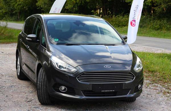 Grey Ford S-Max 2018 in Kretinga, with an engine capacity of 1.50 L and mileage of 162 thousand km for 9499 €, photo 7 on AUTOMOTO.COM.LV