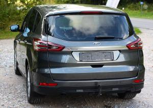 Grey Ford S-Max 2018 in Kretinga, with an engine capacity of 1.50 L and mileage of 162 thousand km for 9499 €, photo 12 on AUTOMOTO.COM.LV