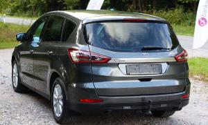 Grey Ford S-Max 2018 in Kretinga, with an engine capacity of 1.50 L and mileage of 162 thousand km for 9499 €, photo 13 on AUTOMOTO.COM.LV