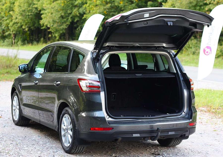 Grey Ford S-Max 2018 in Kretinga, with an engine capacity of 1.50 L and mileage of 162 thousand km for 9499 €, photo 16 on AUTOMOTO.COM.LV