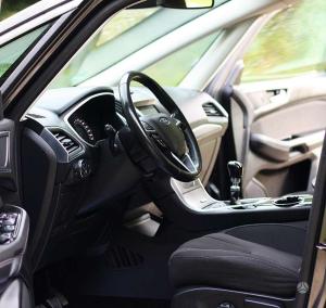 Grey Ford S-Max 2018 in Kretinga, with an engine capacity of 1.50 L and mileage of 162 thousand km for 9499 €, photo 19 on AUTOMOTO.COM.LV