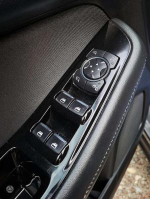 Grey Ford S-Max 2018 in Kretinga, with an engine capacity of 1.50 L and mileage of 162 thousand km for 9499 €, photo 22 on AUTOMOTO.COM.LV