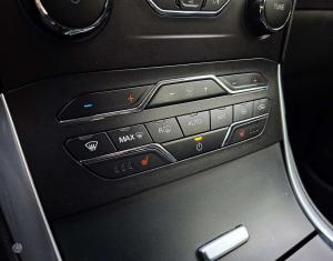 Grey Ford S-Max 2018 in Kretinga, with an engine capacity of 1.50 L and mileage of 162 thousand km for 9499 €, photo 26 on AUTOMOTO.COM.LV