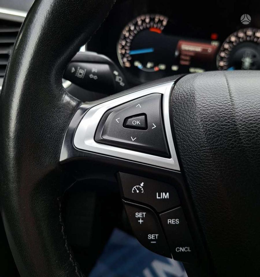 Grey Ford S-Max 2018 in Kretinga, with an engine capacity of 1.50 L and mileage of 162 thousand km for 9499 €, photo 36 on AUTOMOTO.COM.LV