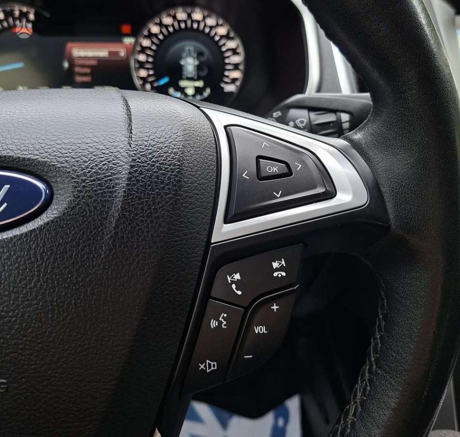 Grey Ford S-Max 2018 in Kretinga, with an engine capacity of 1.50 L and mileage of 162 thousand km for 9499 €, photo 37 on AUTOMOTO.COM.LV