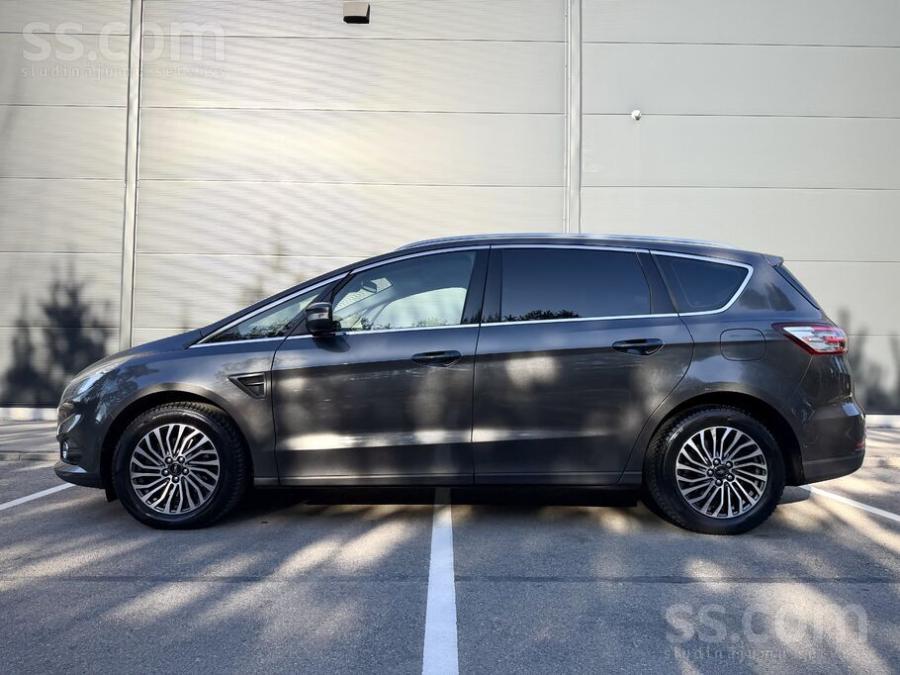 Grey Ford S-Max 2019 in Riga, with an engine capacity of 2.00 L and mileage of 325 thousand km for 8900 €, photo 4 on AUTOMOTO.COM.LV