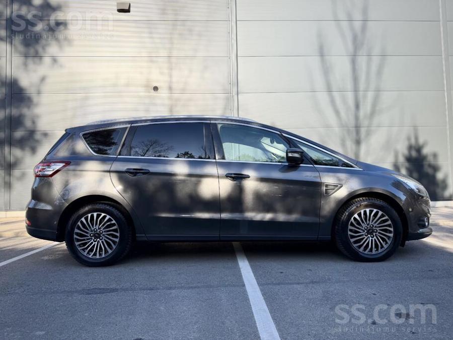 Grey Ford S-Max 2019 in Riga, with an engine capacity of 2.00 L and mileage of 325 thousand km for 8900 €, photo 7 on AUTOMOTO.COM.LV