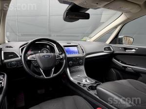 Grey Ford S-Max 2019 in Riga, with an engine capacity of 2.00 L and mileage of 325 thousand km for 8900 €, photo 9 on AUTOMOTO.COM.LV