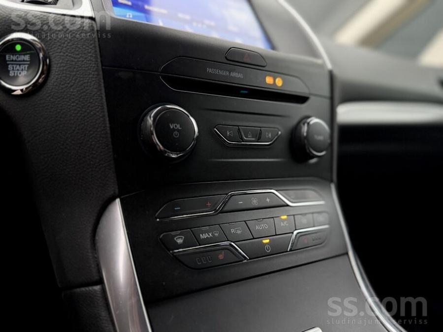 Grey Ford S-Max 2019 in Riga, with an engine capacity of 2.00 L and mileage of 325 thousand km for 8900 €, photo 15 on AUTOMOTO.COM.LV