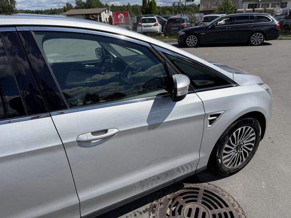 Grey Ford S-Max 2019 in Taurage, with an engine capacity of 2.00 L and mileage of 244 thousand km for 8700 €, photo 7 on AUTOMOTO.COM.LV