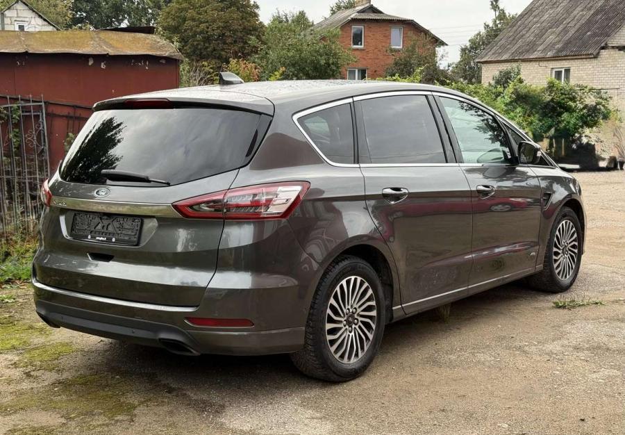 Grey Ford S-Max 2020 in Ukmerge, with an engine capacity of 2.00 L and mileage of 140 thousand km for 9900 €, photo 5 on AUTOMOTO.COM.LV