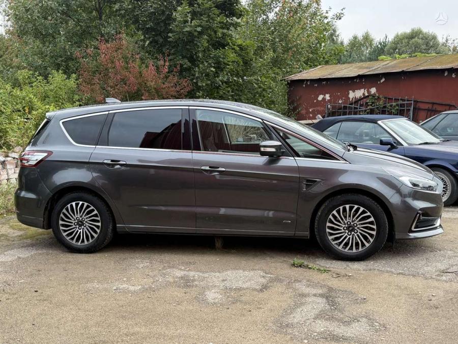 Grey Ford S-Max 2020 in Ukmerge, with an engine capacity of 2.00 L and mileage of 140 thousand km for 9900 €, photo 8 on AUTOMOTO.COM.LV