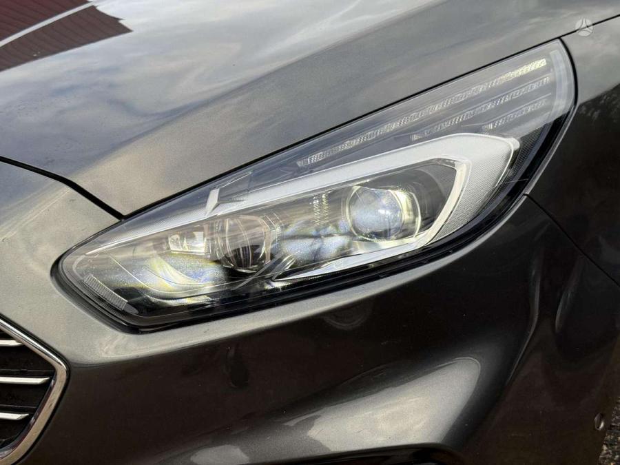 Grey Ford S-Max 2020 in Ukmerge, with an engine capacity of 2.00 L and mileage of 140 thousand km for 9900 €, photo 9 on AUTOMOTO.COM.LV