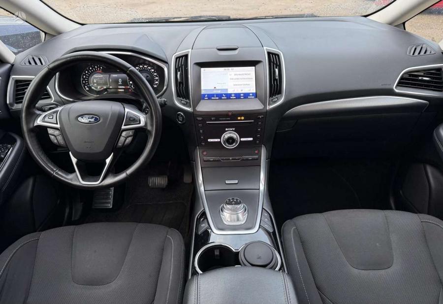 Grey Ford S-Max 2020 in Ukmerge, with an engine capacity of 2.00 L and mileage of 140 thousand km for 9900 €, photo 11 on AUTOMOTO.COM.LV