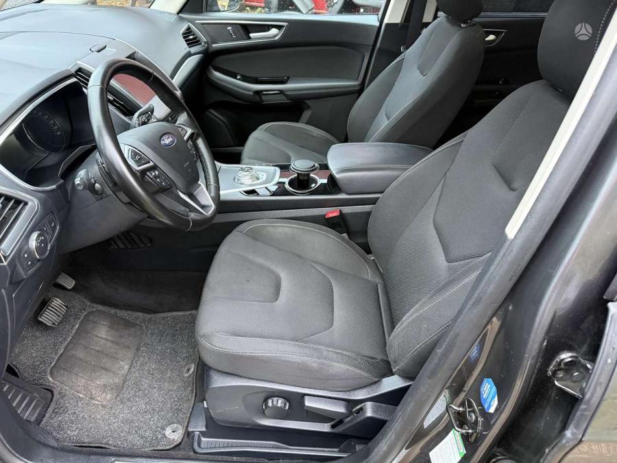 Grey Ford S-Max 2020 in Ukmerge, with an engine capacity of 2.00 L and mileage of 140 thousand km for 9900 €, photo 13 on AUTOMOTO.COM.LV