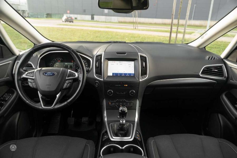 Pelēks Ford S-Max 2021 Viļņa, ar dzinēja tilpumu 2.00 L un nobraukumu 294 tūkst. km par 10000 €, foto 18 vietnē AUTOMOTO.COM.LV