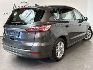 Grey Ford S-Max 2021 in Kaunas, with an engine capacity of 2.00 L and mileage of 72 thousand km for 23892 €, photo 4 on AUTOMOTO.COM.LV
