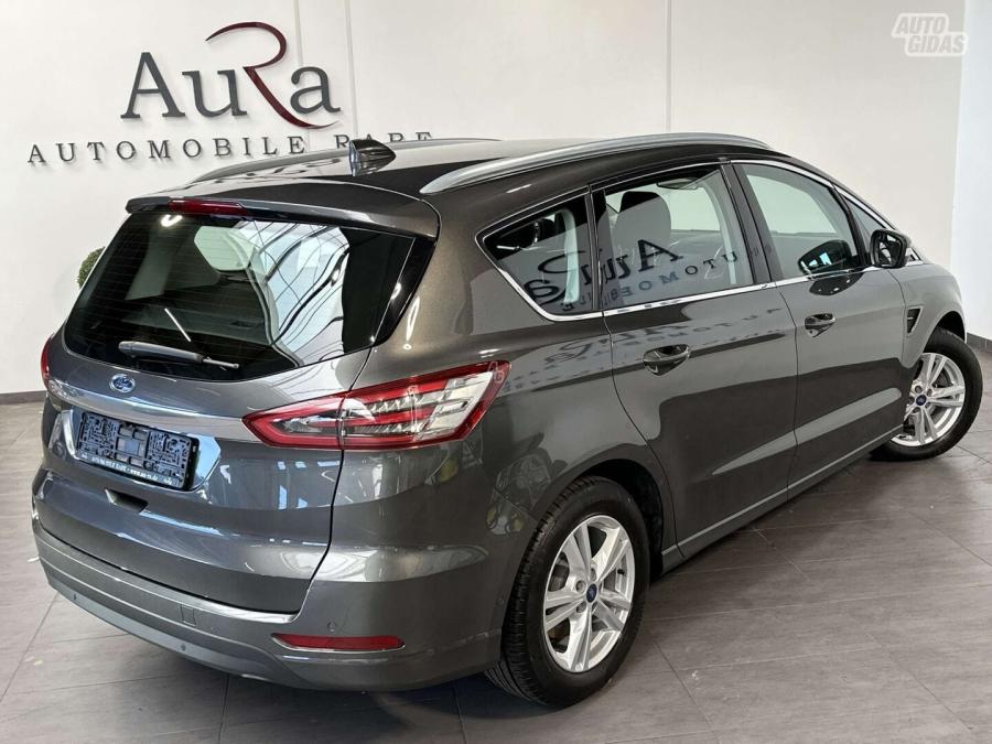 Grey Ford S-Max 2021 in Kaunas, with an engine capacity of 2.00 L and mileage of 72 thousand km for 23892 €, photo 5 on AUTOMOTO.COM.LV