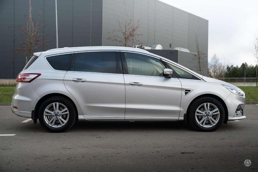 Pelēks Ford S-Max 2021 Viļņa, ar dzinēja tilpumu 2.00 L un nobraukumu 294 tūkst. km par 10900 €, foto 3 vietnē AUTOMOTO.COM.LV