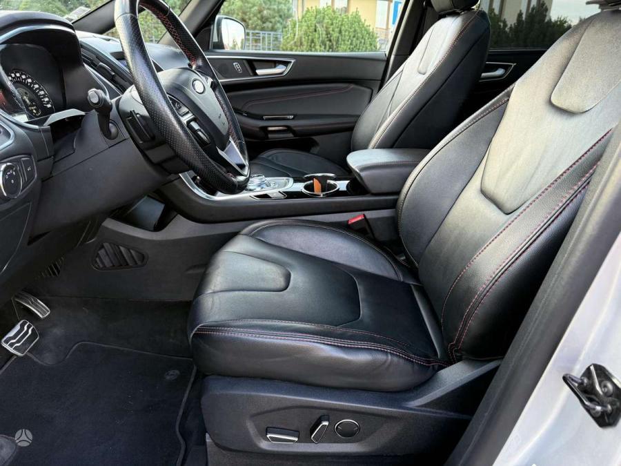 Grey Ford S-Max 2022 in Taurage, with an engine capacity of 2.00 L and mileage of 278 thousand km for 11500 €, photo 18 on AUTOMOTO.COM.LV