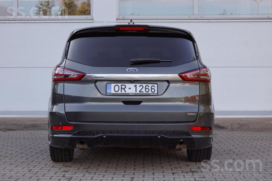 Grey Ford S-Max 2023 in Riga, with an engine capacity of 2.50 L and mileage of 65 thousand km for 18995 €, photo 7 on AUTOMOTO.COM.LV