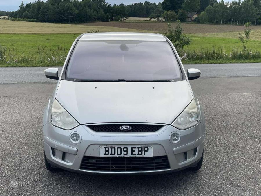 Grey Ford S-Max 2010 in Moletai, with an engine capacity of 2.00 L and mileage of 182 thousand km for 1350 €, photo 3 on AUTOMOTO.COM.LV