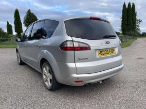 Grey Ford S-Max 2010 in Moletai, with an engine capacity of 2.00 L and mileage of 182 thousand km for 1350 €, photo 7 on AUTOMOTO.COM.LV
