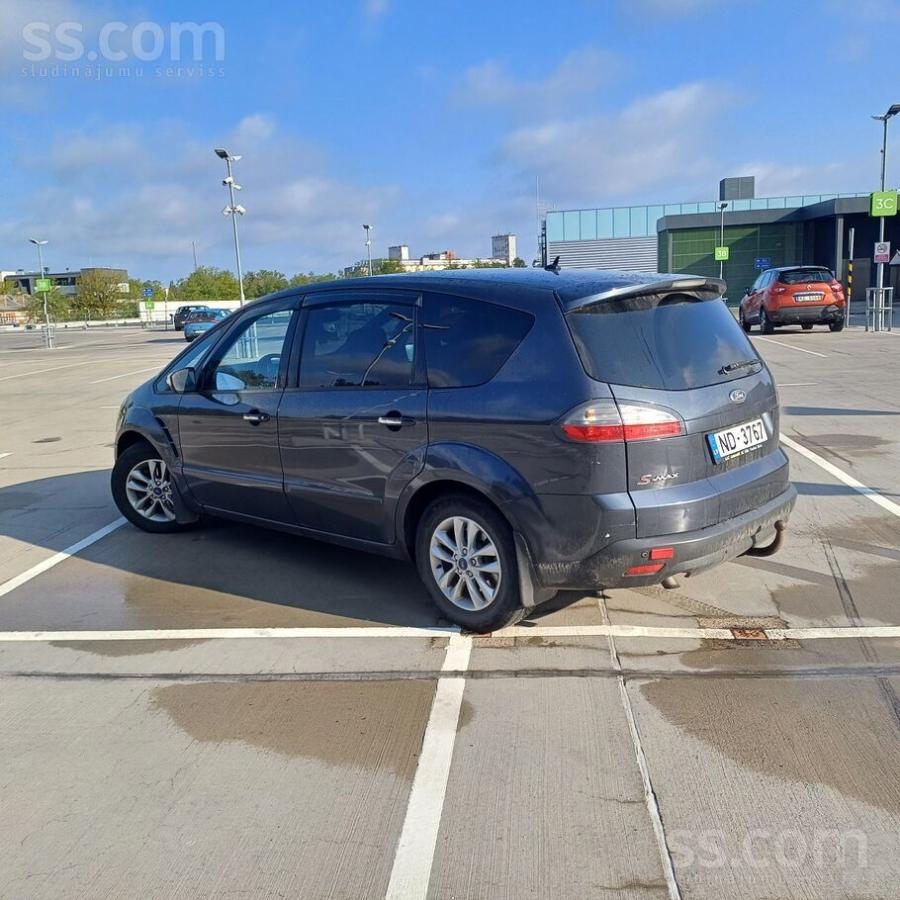 Grey Ford S-Max 2008 in Riga, with an engine capacity of 2.00 L and mileage of 369 thousand km for 2250 €, photo 6 on AUTOMOTO.COM.LV