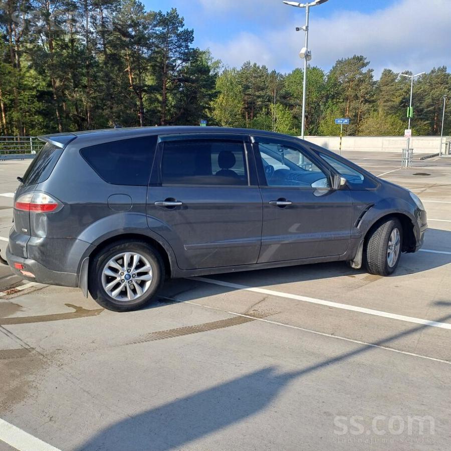 Grey Ford S-Max 2008 in Riga, with an engine capacity of 2.00 L and mileage of 369 thousand km for 2250 €, photo 8 on AUTOMOTO.COM.LV