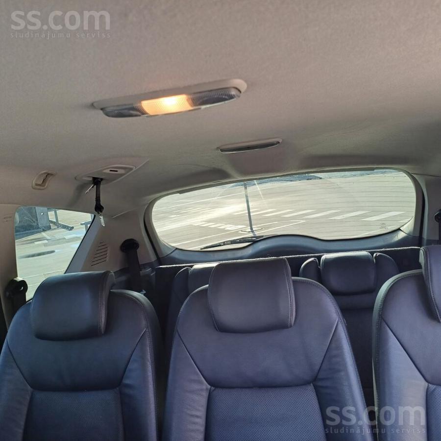 Grey Ford S-Max 2008 in Riga, with an engine capacity of 2.00 L and mileage of 369 thousand km for 2250 €, photo 12 on AUTOMOTO.COM.LV