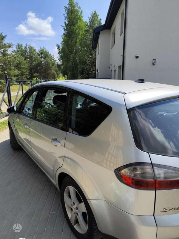 Pelēks Ford S-Max 2007 Viļņa, ar dzinēja tilpumu 2.00 L un nobraukumu 340 tūkst. km par 1400 €, foto 3 vietnē AUTOMOTO.COM.LV