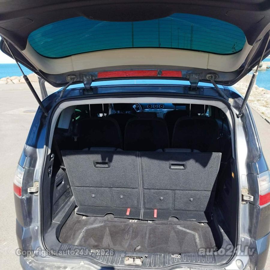 Pelēks Ford S-Max 2006 Tallina, ar dzinēja tilpumu 1.80 L un nobraukumu 270 tūkst. km par 1700 €, foto 9 vietnē AUTOMOTO.COM.LV