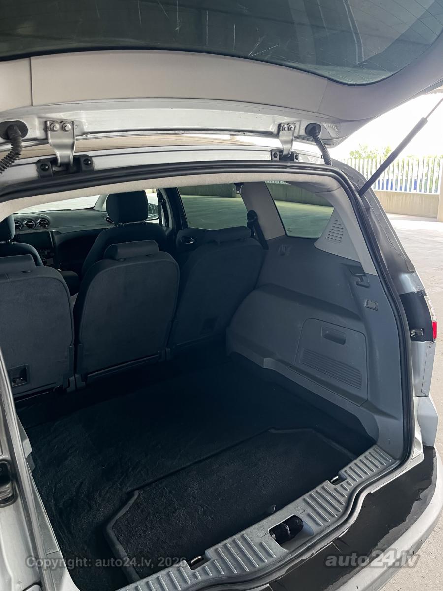 Grey Ford S-Max 2006 in Tallinn, with an engine capacity of 2.00 L and mileage of 365 thousand km for 2990 €, photo 6 on AUTOMOTO.COM.LV