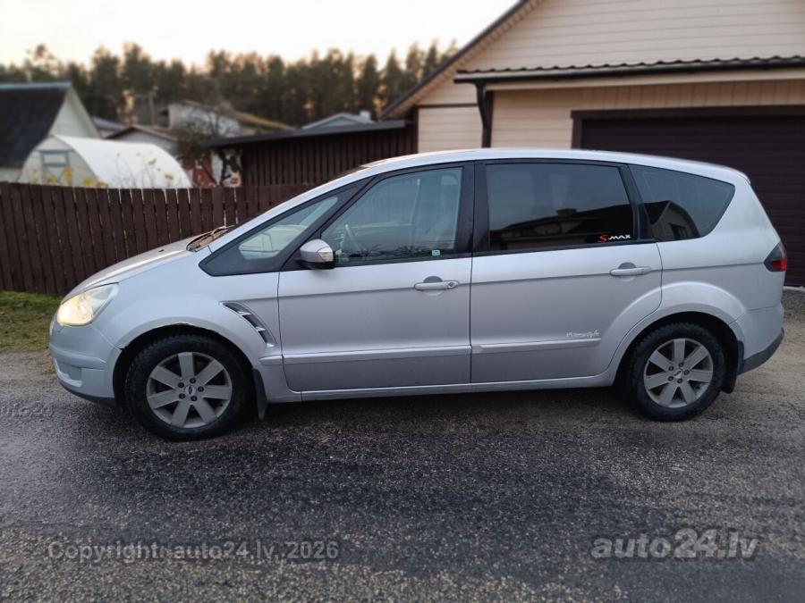 Pelēks Ford S-Max 2006 Tartu, ar dzinēja tilpumu 2.00 L un nobraukumu 383 tūkst. km par 999 €, foto 1 vietnē AUTOMOTO.COM.LV