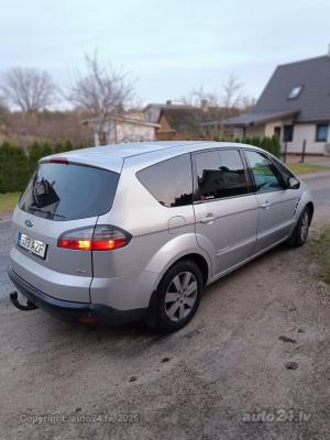 Pelēks Ford S-Max 2006 Tartu, ar dzinēja tilpumu 2.00 L un nobraukumu 383 tūkst. km par 999 €, foto 6 vietnē AUTOMOTO.COM.LV