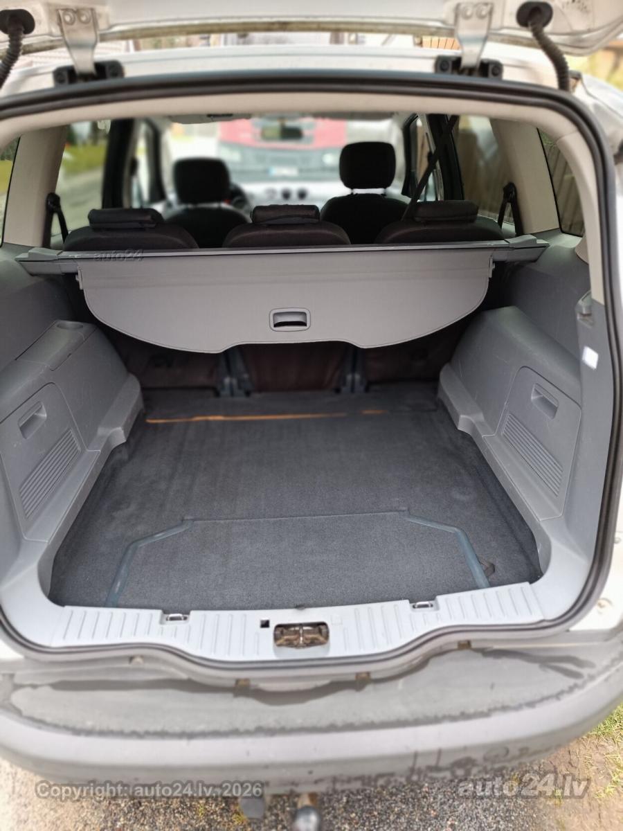 Pelēks Ford S-Max 2006 Tartu, ar dzinēja tilpumu 2.00 L un nobraukumu 383 tūkst. km par 999 €, foto 12 vietnē AUTOMOTO.COM.LV