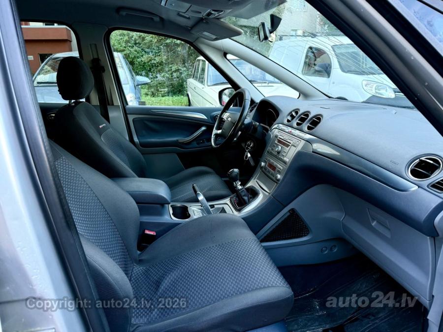 Pelēks Ford S-Max 2006 Tallina, ar dzinēja tilpumu 2.00 L un nobraukumu 388 tūkst. km par 1599 €, foto 8 vietnē AUTOMOTO.COM.LV