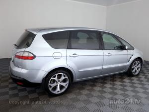 Pelēks Ford S-Max 2006 Tallina, ar dzinēja tilpumu 1.80 L un nobraukumu 278 tūkst. km par 1599 €, foto 4 vietnē AUTOMOTO.COM.LV
