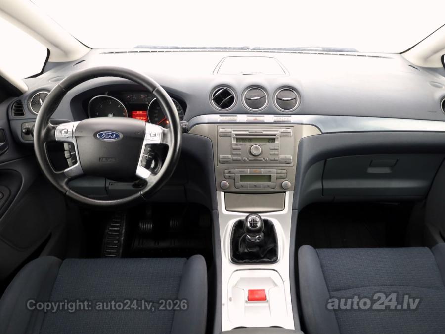 Pelēks Ford S-Max 2006 Tallina, ar dzinēja tilpumu 1.80 L un nobraukumu 278 tūkst. km par 1599 €, foto 6 vietnē AUTOMOTO.COM.LV