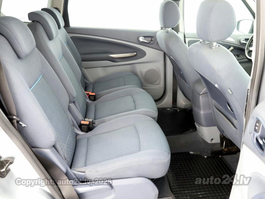 Pelēks Ford S-Max 2006 Tallina, ar dzinēja tilpumu 1.80 L un nobraukumu 278 tūkst. km par 1599 €, foto 8 vietnē AUTOMOTO.COM.LV