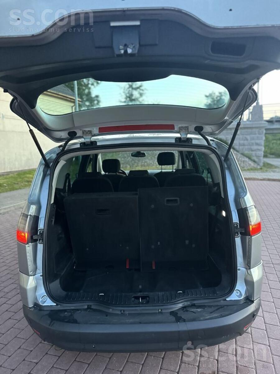 Pelēks Ford S-Max 2006 Liepāja, ar dzinēja tilpumu 2.00 L un nobraukumu 384 tūkst. km par 1700 €, foto 8 vietnē AUTOMOTO.COM.LV