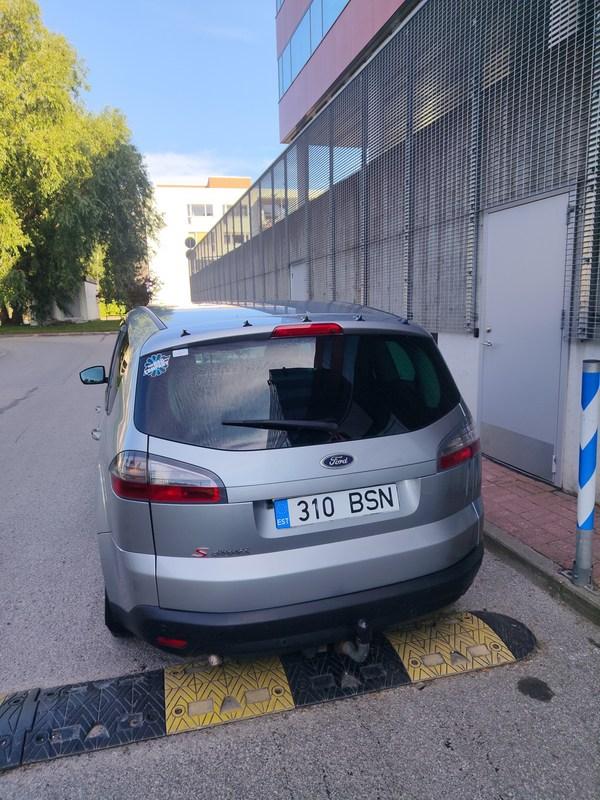Pelēks Ford S-Max 2006 Tallina, ar dzinēja tilpumu 0.00 L un nobraukumu 335 tūkst. km par 2650 €, foto 7 vietnē AUTOMOTO.COM.LV