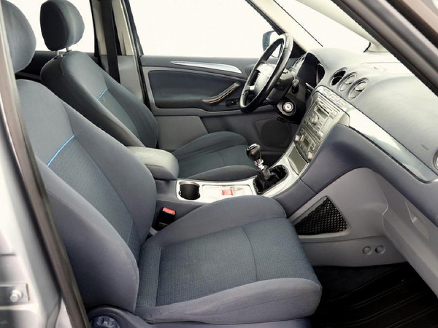 Grey Ford S-Max 2006 in Tallinn, with an engine capacity of 1.80 L and mileage of 278 thousand km for 1599 €, photo 7 on AUTOMOTO.COM.LV
