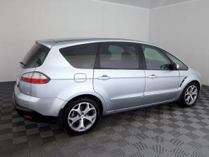 Grey Ford S-Max 2006 in Tallinn, with an engine capacity of 1.80 L and mileage of 278 thousand km for 1599 €, photo 11 on AUTOMOTO.COM.LV