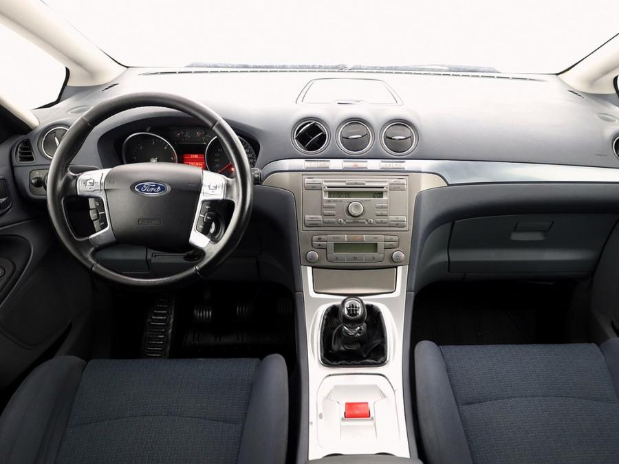 Grey Ford S-Max 2006 in Tallinn, with an engine capacity of 1.80 L and mileage of 278 thousand km for 1599 €, photo 13 on AUTOMOTO.COM.LV
