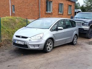 Pelēks Ford S-Max 2007 Kauņa, ar dzinēja tilpumu 1.80 L un nobraukumu 365 tūkst. km par 1399 €, foto  vietnē AUTOMOTO.COM.LV